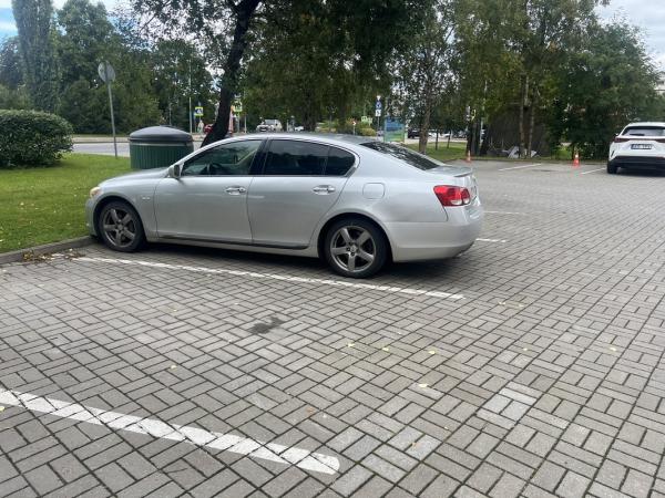 Серый Лексус GS 300h 2010 в Раквере, объемом двигателя 3.00 л и пробегом 30 тыс. км за 4300 €, фото 9 на AUTOMOTO.COM.LV