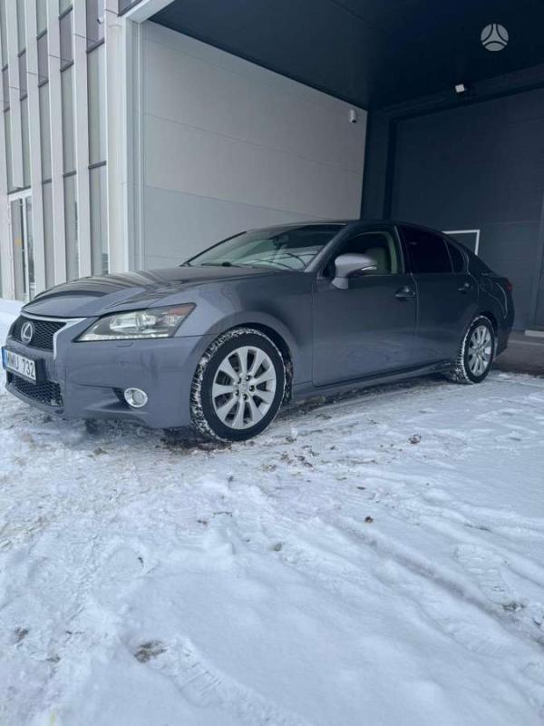 Pelēks Lexus GS 300h 2014 Viļņa, ar dzinēja tilpumu 2.49 L un nobraukumu 470 tūkst. km par 10500 €, foto 4 vietnē AUTOMOTO.COM.LV