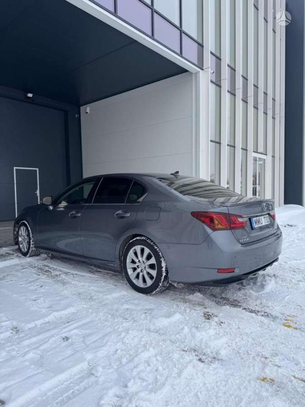 Pelēks Lexus GS 300h 2014 Viļņa, ar dzinēja tilpumu 2.49 L un nobraukumu 470 tūkst. km par 10500 €, foto 5 vietnē AUTOMOTO.COM.LV