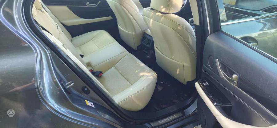 Pelēks Lexus GS 300h 2016 Viļņa, ar dzinēja tilpumu 2.49 L un nobraukumu 298 tūkst. km par 17300 €, foto 16 vietnē AUTOMOTO.COM.LV