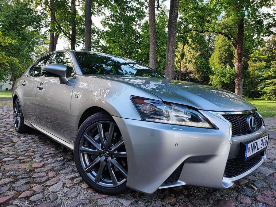 Grey Lexus GS 300h 2016 in Kaunas, with an engine capacity of 2.49 L and mileage of 249 thousand km for 15999 €, photo 4 on AUTOMOTO.COM.LV