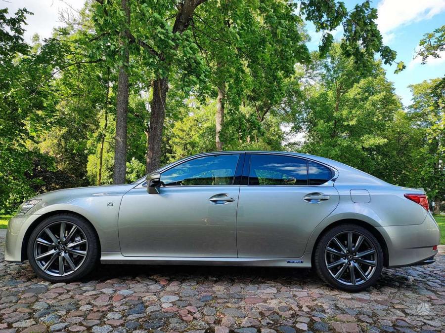 Grey Lexus GS 300h 2016 in Kaunas, with an engine capacity of 2.49 L and mileage of 249 thousand km for 15999 €, photo 6 on AUTOMOTO.COM.LV