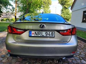 Grey Lexus GS 300h 2016 in Kaunas, with an engine capacity of 2.49 L and mileage of 249 thousand km for 15999 €, photo 8 on AUTOMOTO.COM.LV