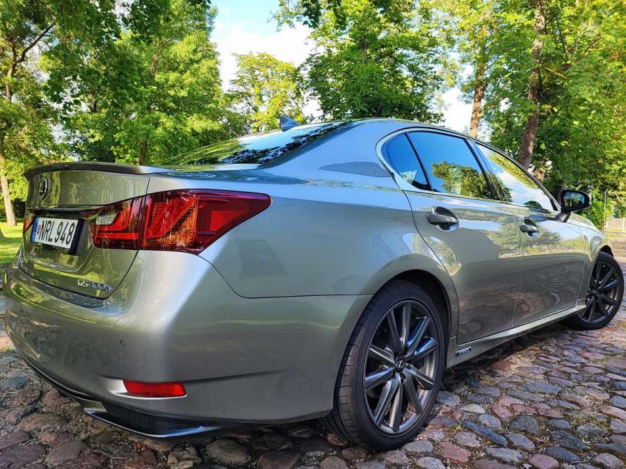 Grey Lexus GS 300h 2016 in Kaunas, with an engine capacity of 2.49 L and mileage of 249 thousand km for 15999 €, photo 9 on AUTOMOTO.COM.LV