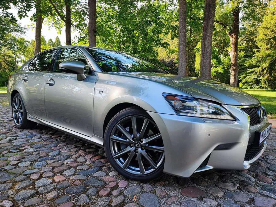 Grey Lexus GS 300h 2016 in Kaunas, with an engine capacity of 2.49 L and mileage of 249 thousand km for 15999 €, photo 12 on AUTOMOTO.COM.LV