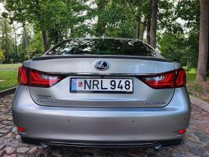 Grey Lexus GS 300h 2016 in Kaunas, with an engine capacity of 2.49 L and mileage of 249 thousand km for 15999 €, photo 16 on AUTOMOTO.COM.LV