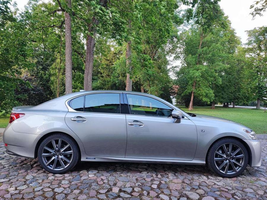 Grey Lexus GS 300h 2016 in Kaunas, with an engine capacity of 2.49 L and mileage of 249 thousand km for 15999 €, photo 17 on AUTOMOTO.COM.LV