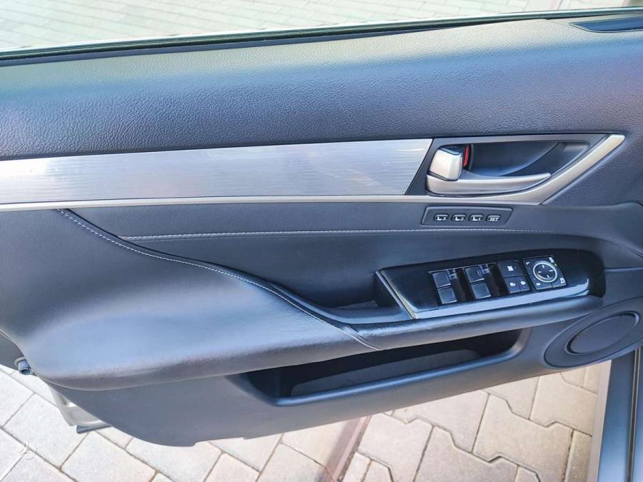 Grey Lexus GS 300h 2016 in Kaunas, with an engine capacity of 2.49 L and mileage of 249 thousand km for 15999 €, photo 29 on AUTOMOTO.COM.LV