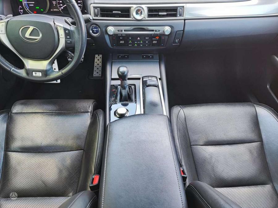 Grey Lexus GS 300h 2016 in Kaunas, with an engine capacity of 2.49 L and mileage of 249 thousand km for 15999 €, photo 31 on AUTOMOTO.COM.LV