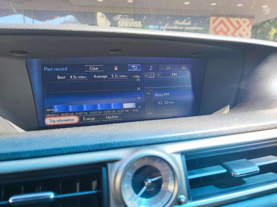 Grey Lexus GS 300h 2016 in Kaunas, with an engine capacity of 2.49 L and mileage of 249 thousand km for 15999 €, photo 34 on AUTOMOTO.COM.LV