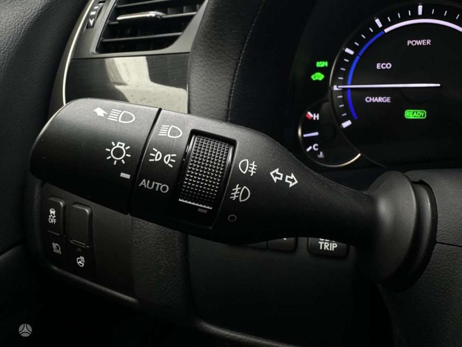 Pelēks Lexus GS 300h 2017 Viļņa, ar dzinēja tilpumu 2.50 L un nobraukumu 142 tūkst. km par 21550 €, foto 13 vietnē AUTOMOTO.COM.LV