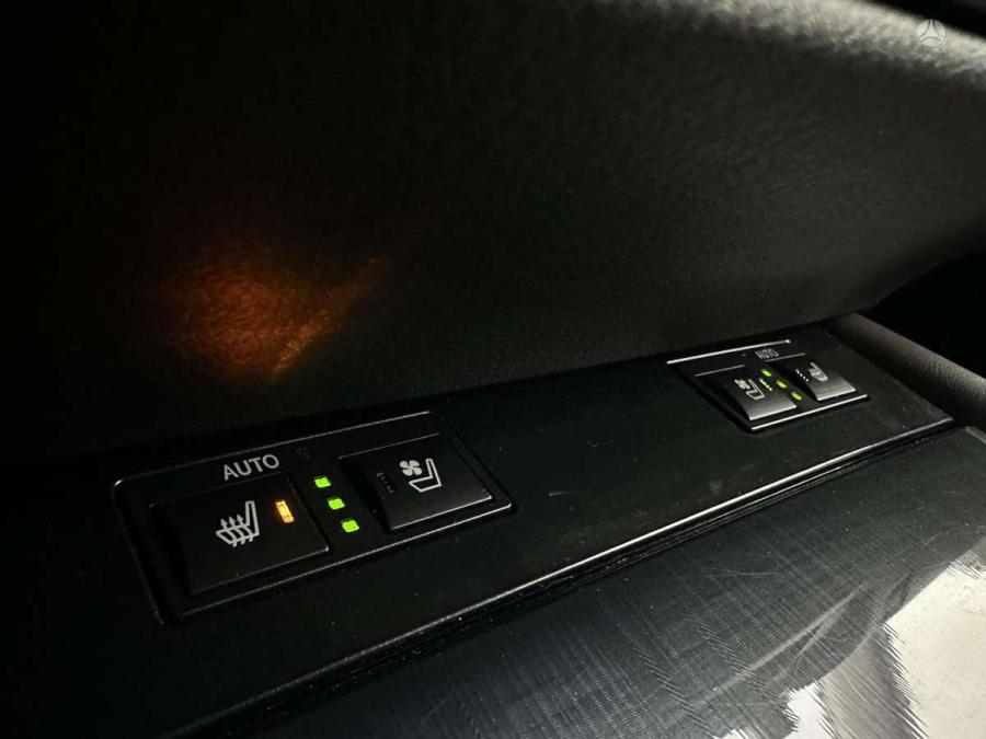 Pelēks Lexus GS 300h 2017 Viļņa, ar dzinēja tilpumu 2.50 L un nobraukumu 142 tūkst. km par 21550 €, foto 23 vietnē AUTOMOTO.COM.LV