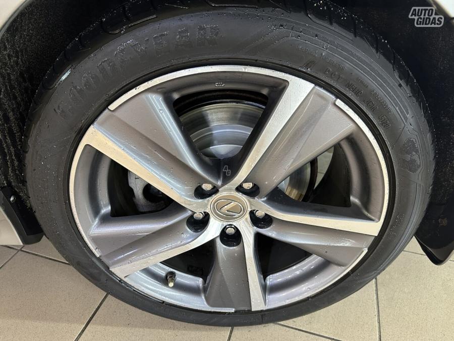 Серый Лексус GS 300h 2017 в Авиженяй, объемом двигателя 2.50 л и пробегом 142 тыс. км за 21550 €, фото 33 на AUTOMOTO.COM.LV