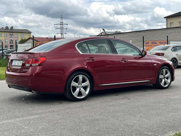 Red Lexus GS 300h 2006 in Narva, with an engine capacity of 3.00 L and mileage of 327 thousand km for 2999 €, photo 7 on AUTOMOTO.COM.LV