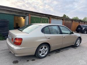 Lexus GS 300h 1999 in Klaipeda, with an engine capacity of 3.00 L and mileage of 187 thousand km for 2800 €, photo 4 on AUTOMOTO.COM.LV