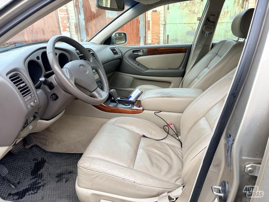 Lexus GS 300h 1999 in Klaipeda, with an engine capacity of 3.00 L and mileage of 187 thousand km for 2800 €, photo 8 on AUTOMOTO.COM.LV