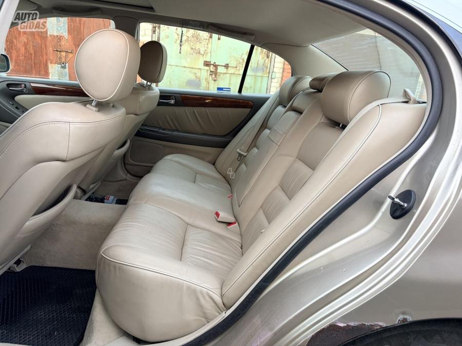 Lexus GS 300h 1999 in Klaipeda, with an engine capacity of 3.00 L and mileage of 187 thousand km for 2800 €, photo 10 on AUTOMOTO.COM.LV