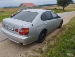 Lexus GS 300h 2000 in Jonava, with an engine capacity of 3.00 L and mileage of 450 thousand km for 3500 €, photo 5 on AUTOMOTO.COM.LV