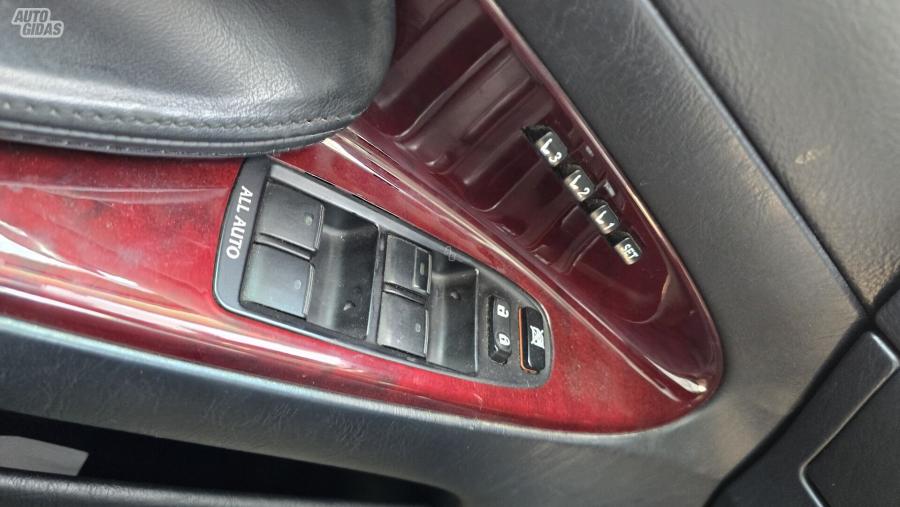 Lexus GS 300h 2008 in Vilnius, with an engine capacity of 3.00 L and mileage of 344 thousand km for 2700 €, photo 5 on AUTOMOTO.COM.LV