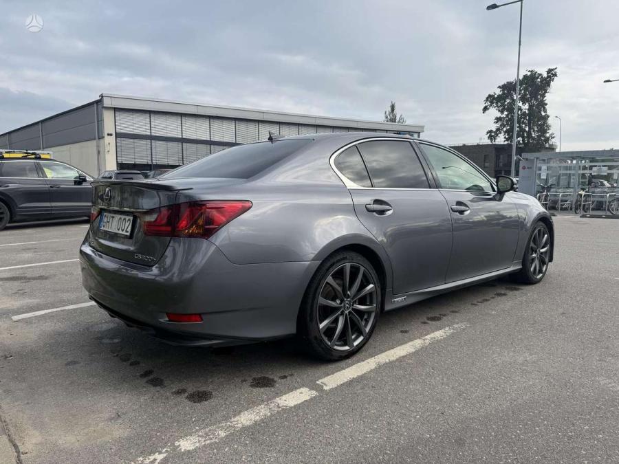 Lexus GS 300h 2014 in Vilnius, with an engine capacity of 2.49 L and mileage of 480 thousand km for 10500 €, photo 7 on AUTOMOTO.COM.LV