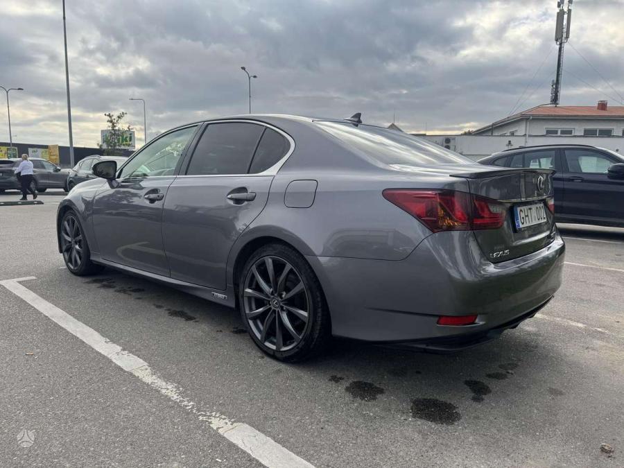 Lexus GS 300h 2014 in Vilnius, with an engine capacity of 2.49 L and mileage of 480 thousand km for 10500 €, photo 8 on AUTOMOTO.COM.LV
