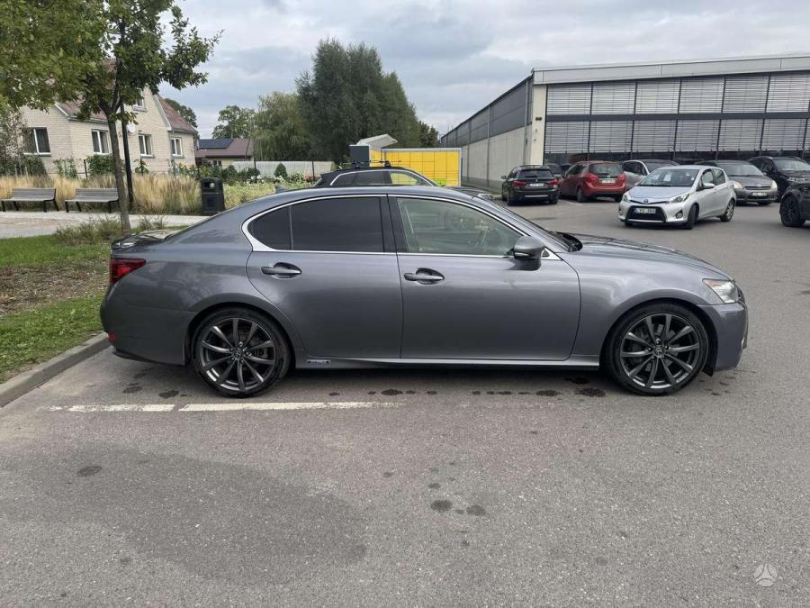 Lexus GS 300h 2014 in Vilnius, with an engine capacity of 2.49 L and mileage of 480 thousand km for 10500 €, photo 9 on AUTOMOTO.COM.LV