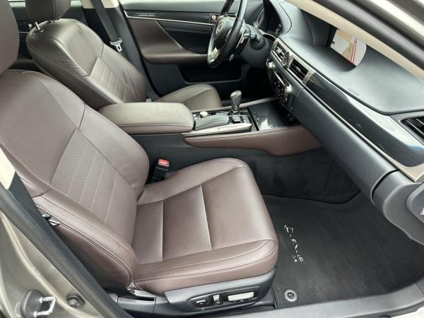 Lexus GS 300h 2017 Viļņa vietnē Lexus GS 300h 2017 Viļņa, ar dzinēja tilpumu 2.50 L un nobraukumu 142 tūkst. km par 21550 €, foto 5 vietnē AUTOMOTO.COM.LV