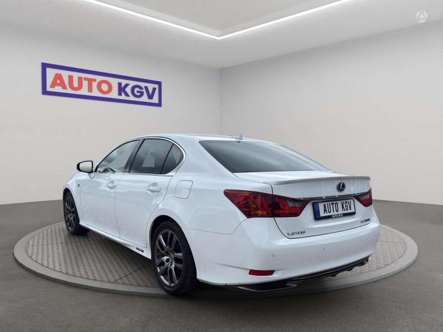 Белый Лексус GS 300h 2014 в Каунас, объемом двигателя 2.50 л и пробегом 148 тыс. км за 14499 €, фото 4 на AUTOMOTO.COM.LV