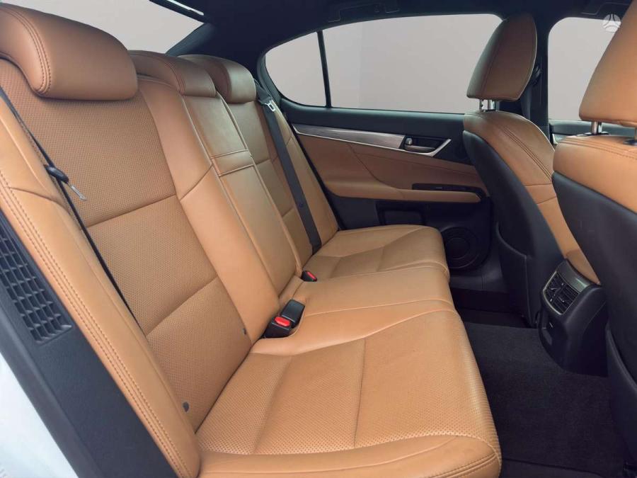 Белый Лексус GS 300h 2014 в Каунас, объемом двигателя 2.50 л и пробегом 148 тыс. км за 14499 €, фото 10 на AUTOMOTO.COM.LV