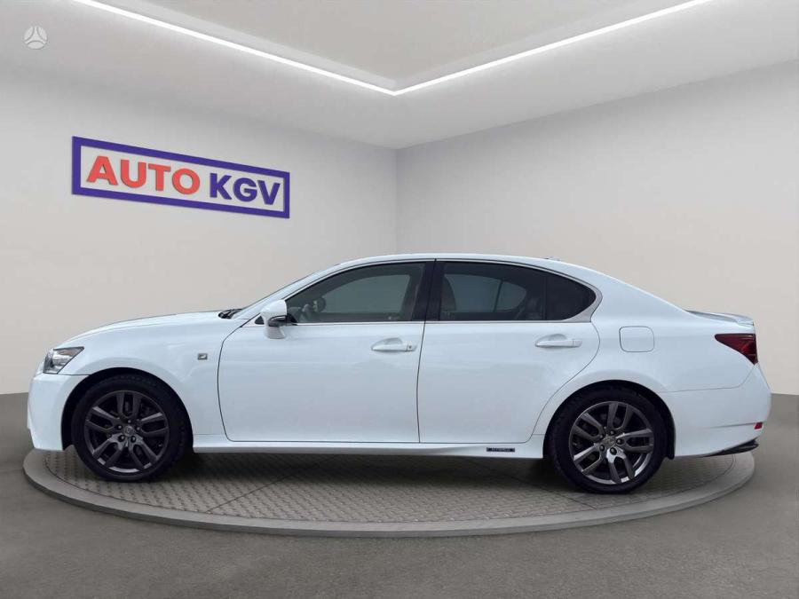 White Lexus GS 300h 2014 in Kaunas, with an engine capacity of 2.50 L and mileage of 148 thousand km for 14499 €, photo 3 on AUTOMOTO.COM.LV