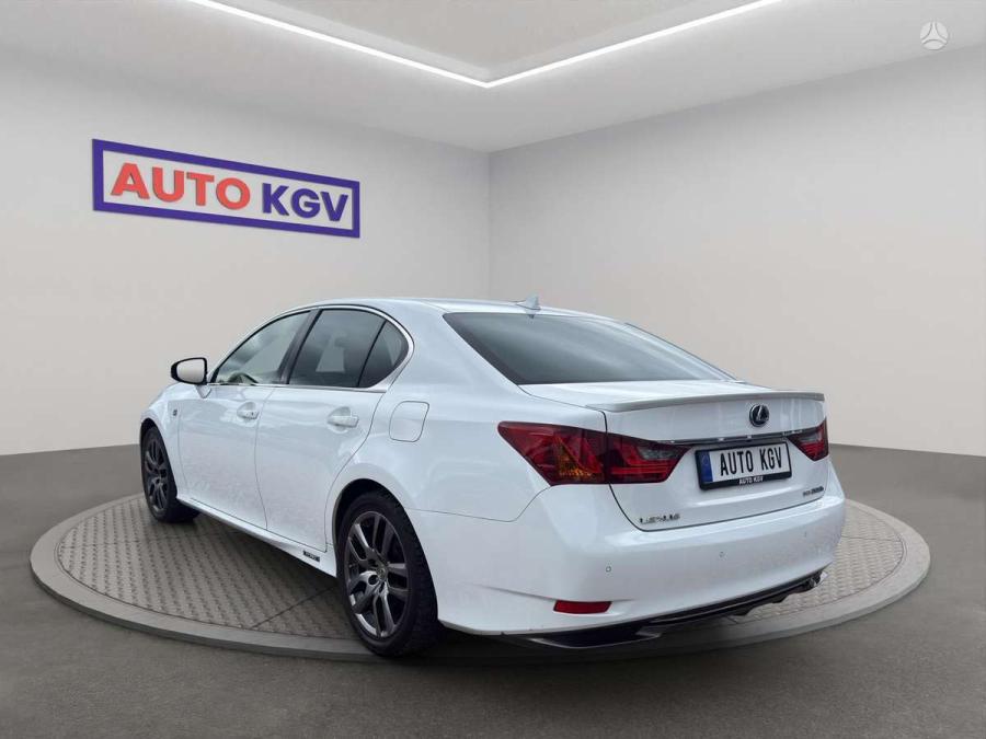 White Lexus GS 300h 2014 in Kaunas, with an engine capacity of 2.50 L and mileage of 148 thousand km for 14499 €, photo 4 on AUTOMOTO.COM.LV