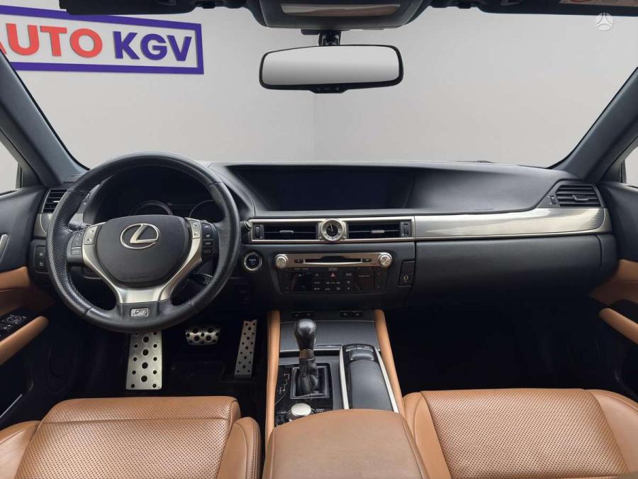 White Lexus GS 300h 2014 in Kaunas, with an engine capacity of 2.50 L and mileage of 148 thousand km for 14499 €, photo 12 on AUTOMOTO.COM.LV