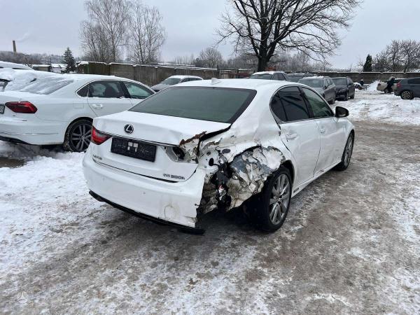 Balts Lexus GS 300h 2015 Kauņa, ar dzinēja tilpumu 2.49 L un nobraukumu 88 tūkst. km par 8800 €, foto 4 vietnē AUTOMOTO.COM.LV