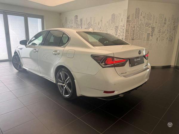 Balts Lexus GS 300h 2018 Kauņa, ar dzinēja tilpumu 2.49 L un nobraukumu 172 tūkst. km par 21900 €, foto 4 vietnē AUTOMOTO.COM.LV