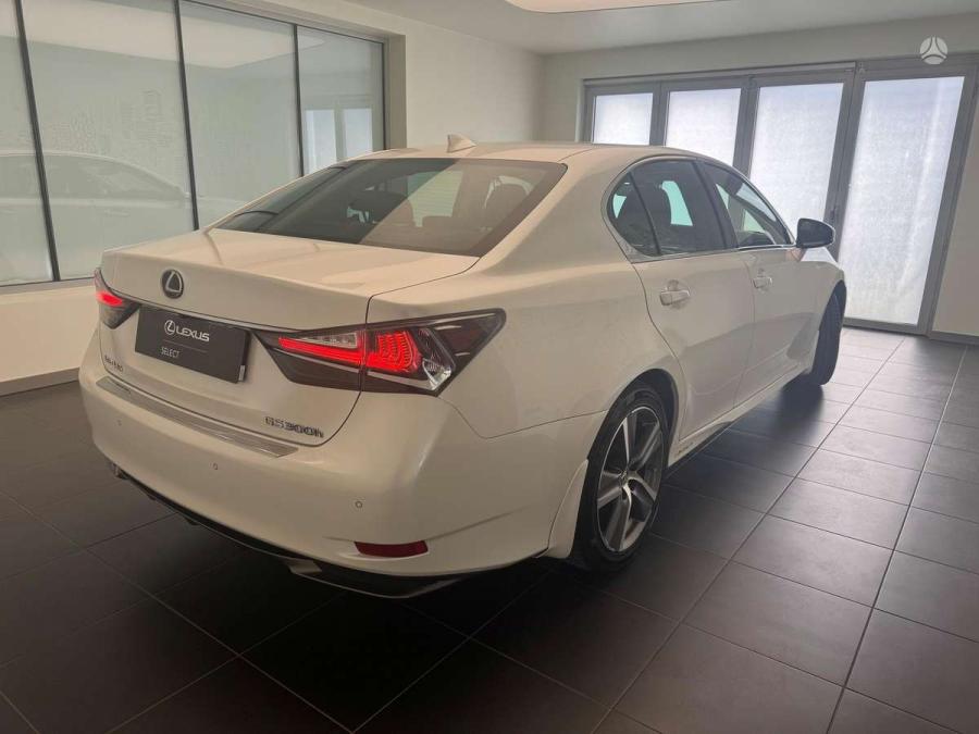 Balts Lexus GS 300h 2018 Kauņa, ar dzinēja tilpumu 2.49 L un nobraukumu 172 tūkst. km par 21900 €, foto 5 vietnē AUTOMOTO.COM.LV