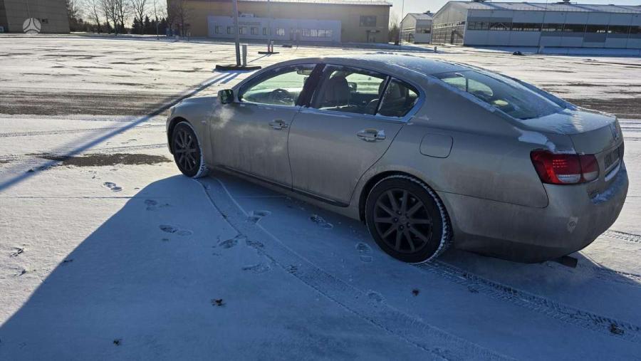 Yellow Lexus GS 300h 2006 in Kaunas, with an engine capacity of 3.00 L and mileage of 312 thousand km for 2700 €, photo 4 on AUTOMOTO.COM.LV