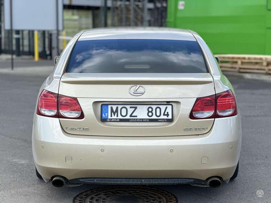 Yellow Lexus GS 300h 2006 in Vilnius, with an engine capacity of 3.00 L and mileage of 259 thousand km for 1750 €, photo 11 on AUTOMOTO.COM.LV