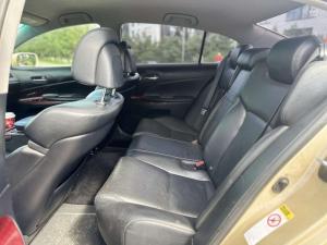 Yellow Lexus GS 300h 2006 in Vilnius, with an engine capacity of 3.00 L and mileage of 259 thousand km for 1750 €, photo 16 on AUTOMOTO.COM.LV