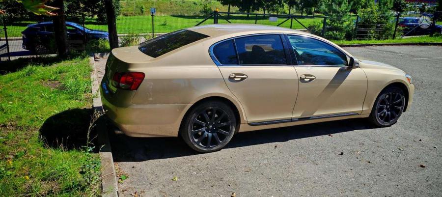 Yellow Lexus GS 300h 2008 in Vilnius, with an engine capacity of 3.00 L and mileage of 481 thousand km for 2800 €, photo 4 on AUTOMOTO.COM.LV