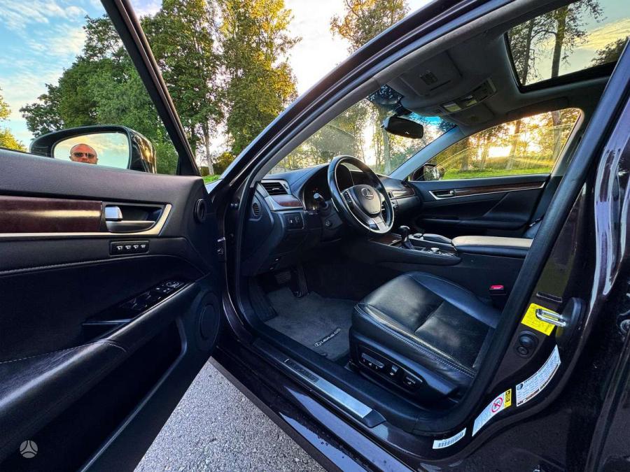 Brown Lexus GS 350 2014 in Vilnius, with an engine capacity of 3.46 L and mileage of 220 thousand km for 13500 €, photo 27 on AUTOMOTO.COM.LV