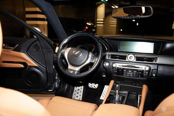 Pelēks Lexus GS 350 2013 Panevēža, ar dzinēja tilpumu 3.46 L un nobraukumu 348 tūkst. km par 10200 €, foto 10 vietnē AUTOMOTO.COM.LV