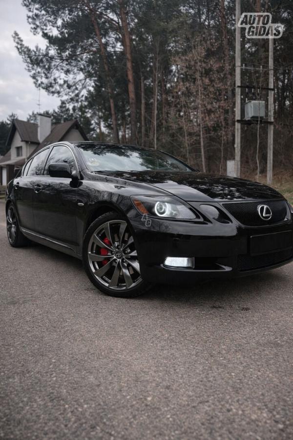 Melns Lexus GS 450h 2006 Viļņa, ar dzinēja tilpumu 3.50 L un nobraukumu 360 tūkst. km par 6600 €, foto 1 vietnē AUTOMOTO.COM.LV