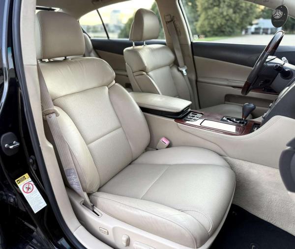 Black Lexus GS 450h 2007 in Kaunas, with an engine capacity of 3.46 L and mileage of 248 thousand km for 6500 €, photo 3 on AUTOMOTO.COM.LV