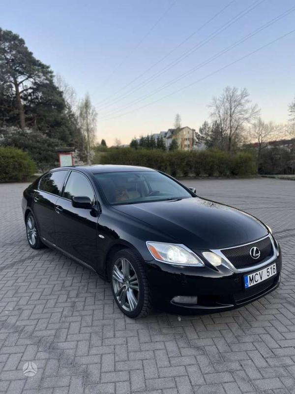 Melns Lexus GS 450h 2007 Viļņa, ar dzinēja tilpumu 3.46 L un nobraukumu 290 tūkst. km par 1999 €, foto 3 vietnē AUTOMOTO.COM.LV