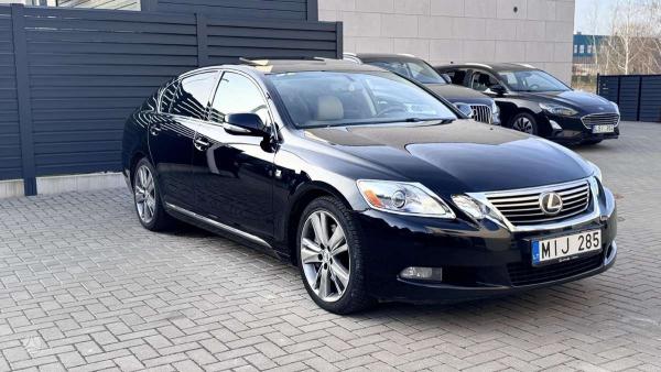 Melns Lexus GS 450h 2008 Viļņa, ar dzinēja tilpumu 3.50 L un nobraukumu 252 tūkst. km par 6800 €, foto 2 vietnē AUTOMOTO.COM.LV