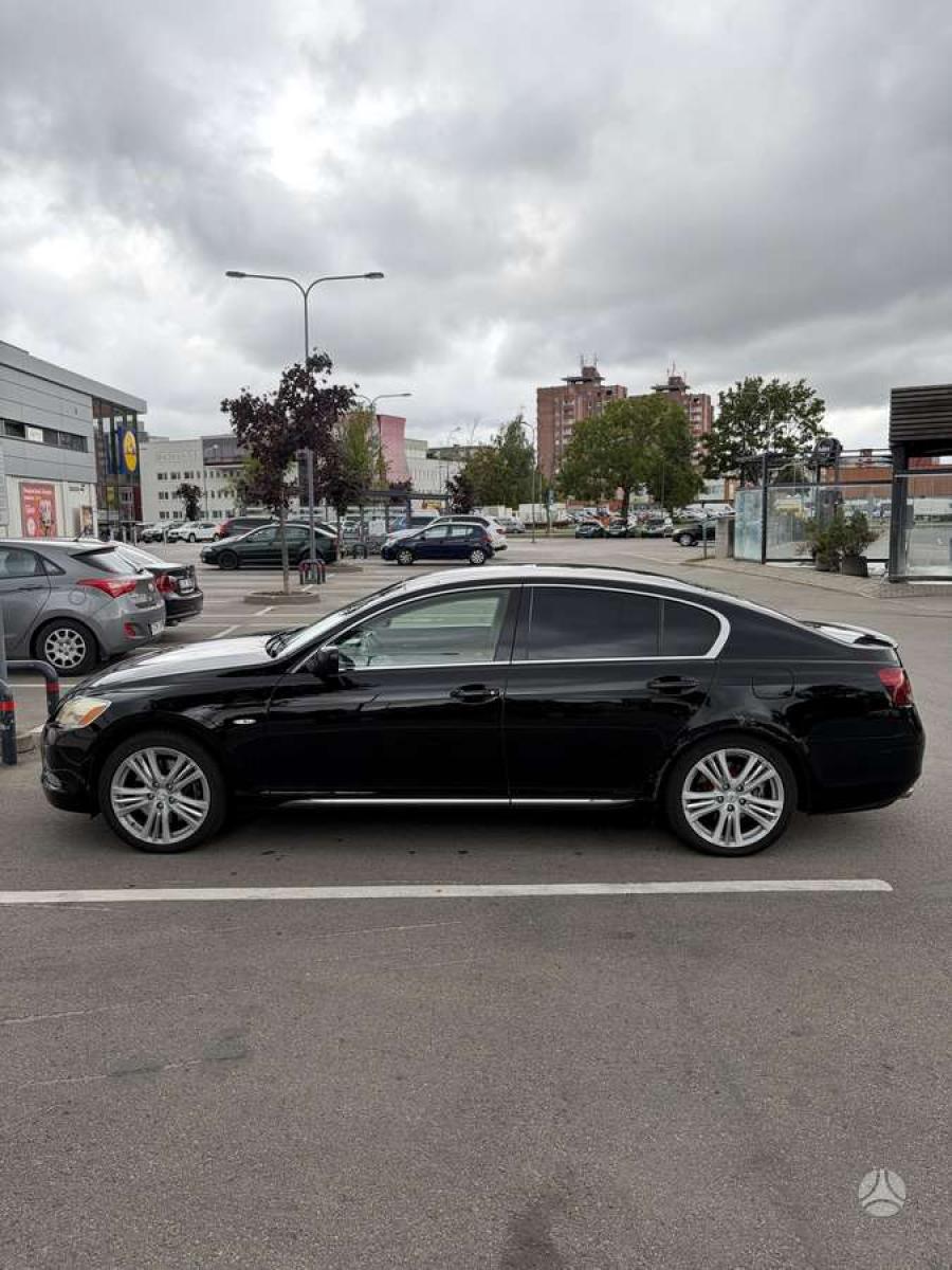 Black Lexus GS 450h 2008 in Klaipeda, with an engine capacity of 3.46 L and mileage of 370 thousand km for 3000 €, photo 3 on AUTOMOTO.COM.LV