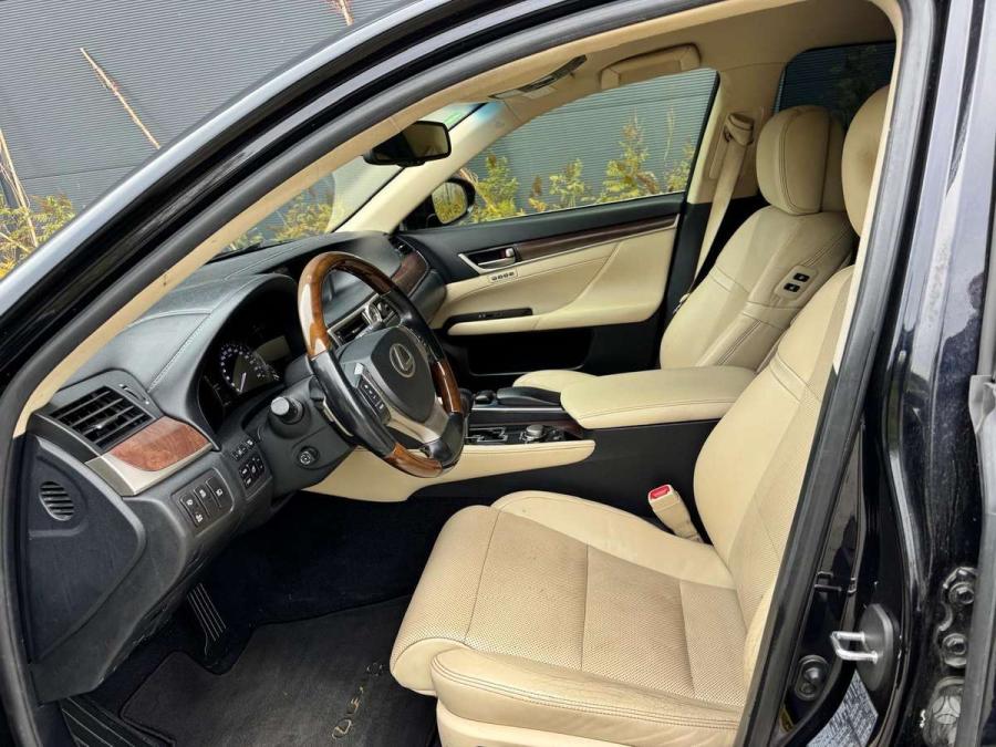 Black Lexus GS 450h 2012 in Vilnius, with an engine capacity of 3.46 L and mileage of 250 thousand km for 11999 €, photo 11 on AUTOMOTO.COM.LV