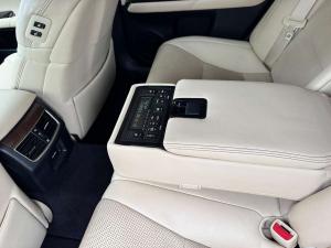 Black Lexus GS 450h 2012 in Vilnius, with an engine capacity of 3.46 L and mileage of 250 thousand km for 11999 €, photo 15 on AUTOMOTO.COM.LV