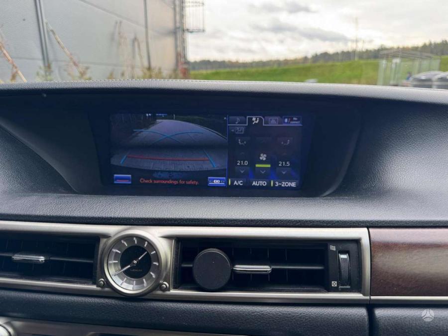 Black Lexus GS 450h 2012 in Vilnius, with an engine capacity of 3.46 L and mileage of 250 thousand km for 11999 €, photo 23 on AUTOMOTO.COM.LV