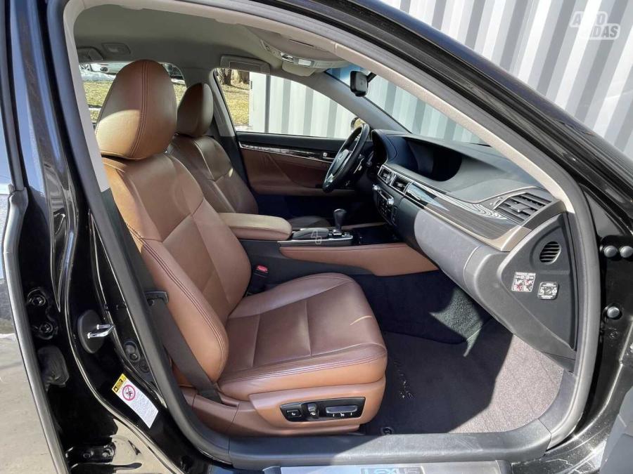 Black Lexus GS 450h 2013 in Vilnius, with an engine capacity of 3.50 L and mileage of 249 thousand km for 15900 €, photo 9 on AUTOMOTO.COM.LV